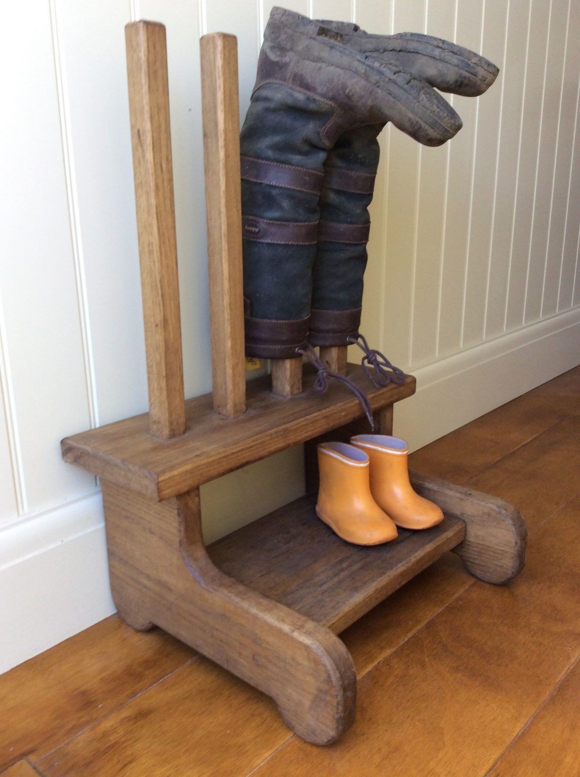 Oak Welly Boot Stand – Lb Shepherds Huts